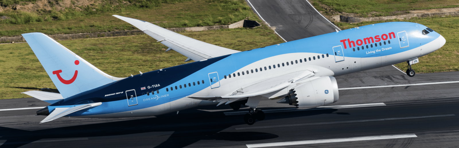Thomson fumes on Dreamliner flight | FlightDeckFriend.com