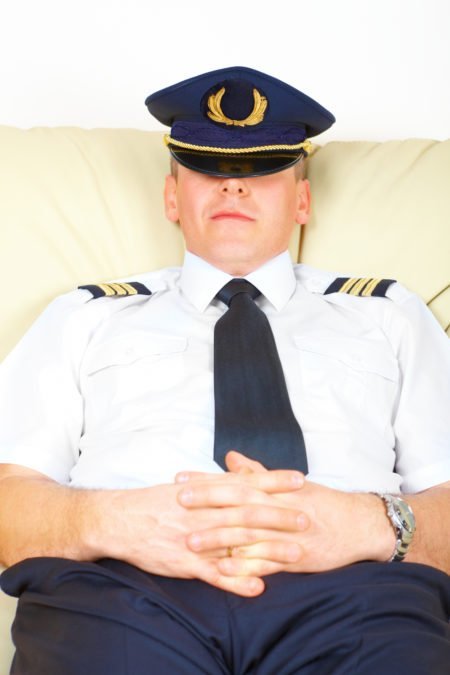 Do Pilots Sleep when Flying the Plane | FlightDeckFriend.com